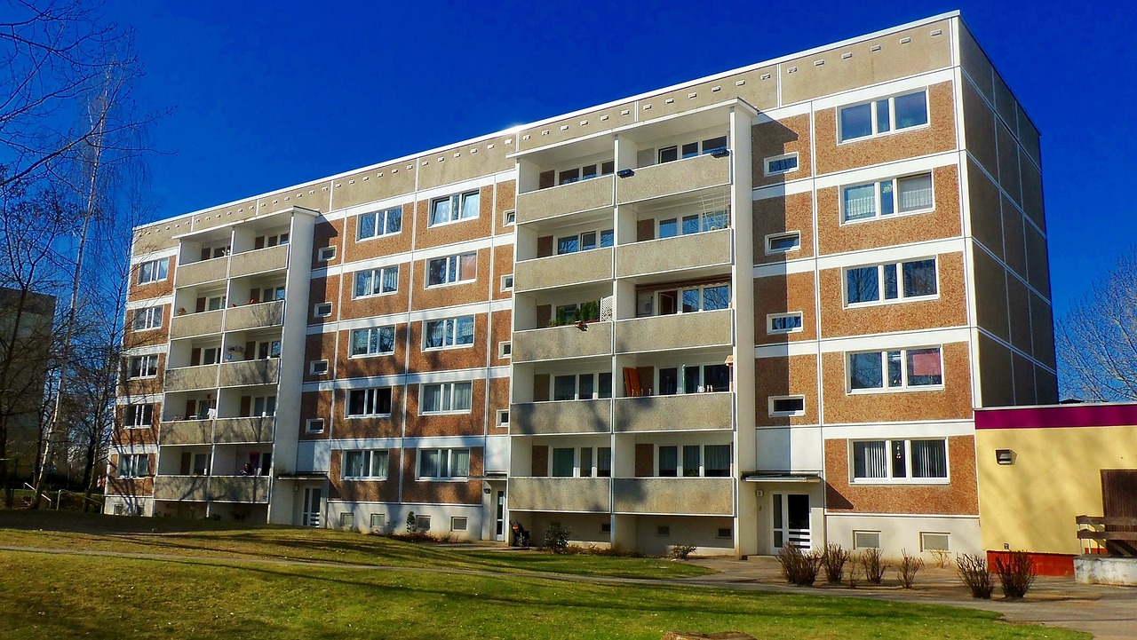 How are Service Charges for Flats Calculated in the UK | Red Brick ...